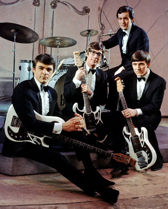 The Shadows альбом Complete Singles As & Bs 1959-1980 (2004)