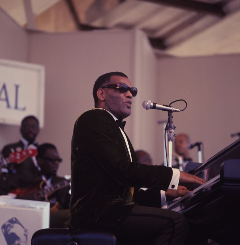 Ray Charles альбом Ray Charles At Newport (1958)
